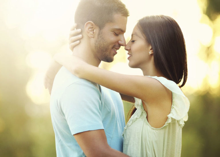 7 Top Hopelessly Romantic Relationship Guide | Dating a Romantic Guy